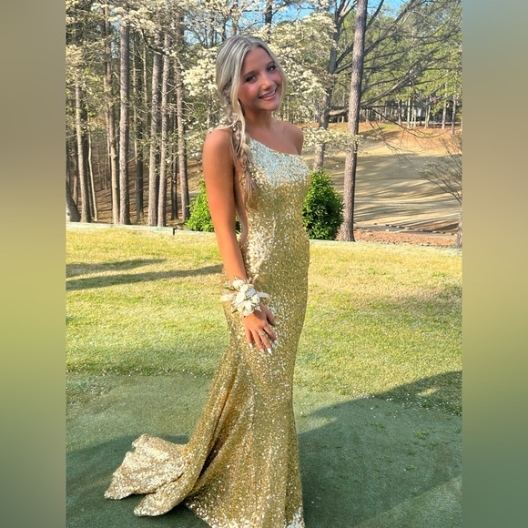 Dresses | Selling My Beautiful Prom Dress | Poshmark